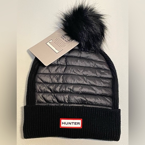 Hunter | Accessories | Hunter Nwt Womens Black Faux Fur Beanie One Size ...